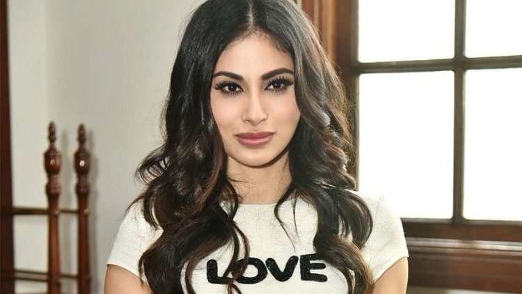 Mouni Roy Makes A Fashion Statement With Her Latest Instagram Photo ... Mouni Roy Makes A Fashion Statement With Her Latest Instagram Photo ...